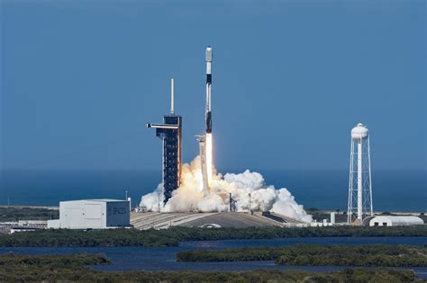 Spacex Loses 40 Starlink Satellites To A Geomagnetic Storm Techcrunch