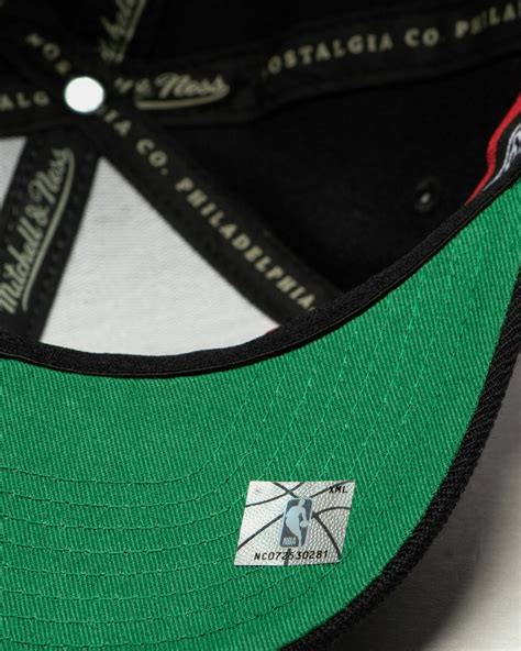 Mitchell And Ness Team Logo High Crown 6 Panel Classic Red Snapback Black Caps Mitchell And Ness