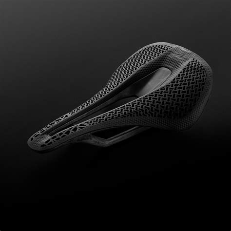 捷安特自行車 來一瓶福罐，搶點運氣 ，討個吉祥 🧧 全台限量 3 600瓶，最小獎現金88元，最大獎電動輔助自行車 Expressway E ，快來帶走黑皮兔，慢了就來不及囉！