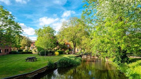 The University Of Buckingham Postgraduate Locations Uni Compare