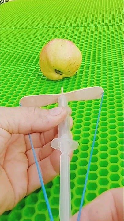 Самоделка из шприца и палочки отмороженного игрушка своими руками Diy Tool самоделка Youtube