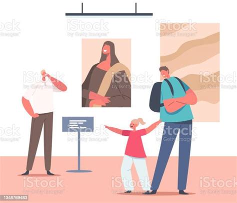사람들은 아트 갤러리에서 창의적인 작품을 즐길 수 있습니다 아이들과 함께 하는 아버지 방문 전시회 어린이 전시회 방문객과 가족