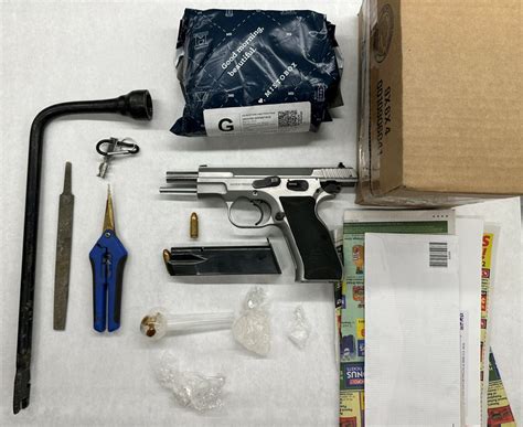 Convicted Felon Arrested With Gun And Stolen Mail Overnight City Of Clovis