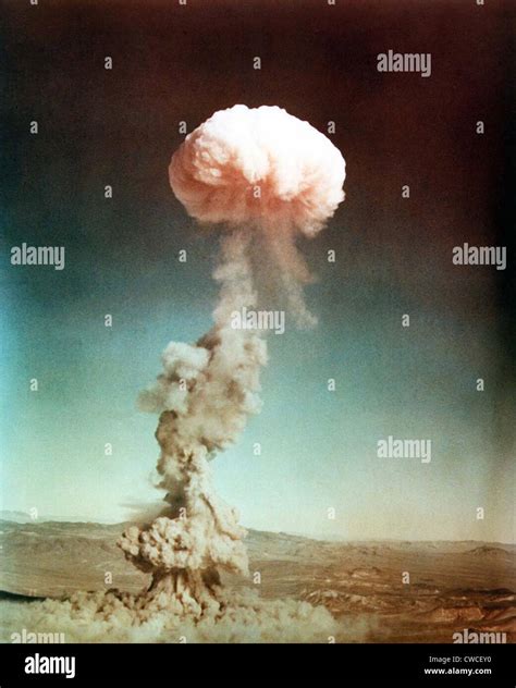 Pruebas De Armas Nucleares Fotografías E Imágenes De Alta Resolución