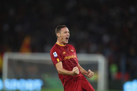 Nemanja Matic Set For Contract Extension At As Roma