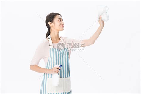 青年女性家政保洁形象高清图片下载 正版图片501718970 摄图网