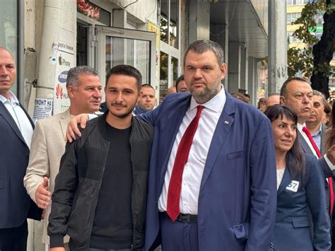 Делян Пеевски съпредседател на ПГ на ДПС от Шумен Дойдох при вас за да ви чуя Бъдете