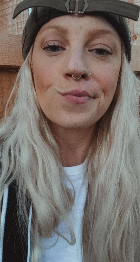 Felt Cute Might Delete Later😜 Scrolller