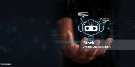 Ai 인공 지능과의 챗봇 채팅 기술 스마트 로봇 Ai를 사용하는 남자 가상현실에 대한 스톡 사진 및 기타 이미지 가상현실