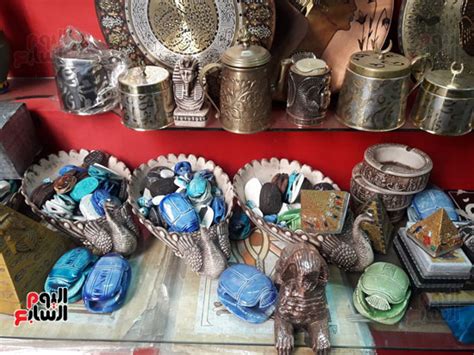 يشترونه للوقاية من الشرور حكاية جعران فرعونى يعشقه المصريون والسياح