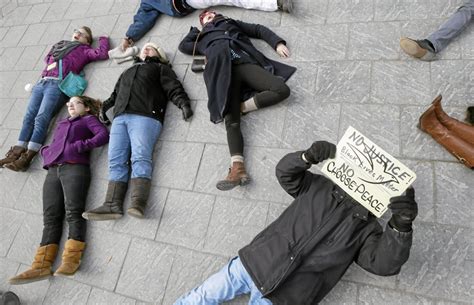 Eric Garner Case — A Sickening Outcome Eugene Robinson Daily News