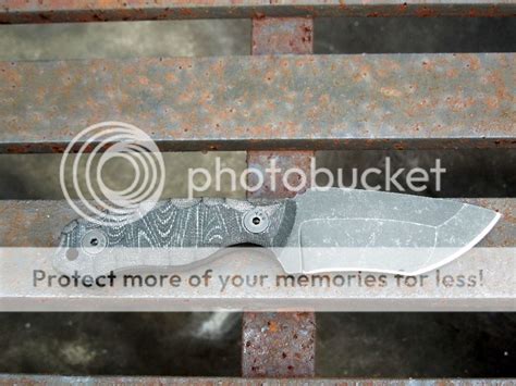 Best Small Fixed Blade Survival Knife