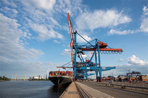 Lange Staus Im Hamburger Hafen Störung Legt Terminal Lahm Mopo