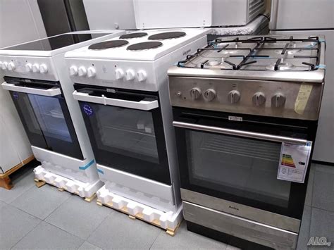 Нови готварски печки с керамични котлони Печка фурна Hansa Amica