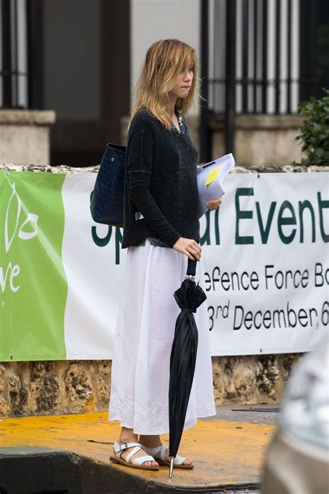 Suki Waterhouse Keeps Herself Busy On Vacation In Barbados 1222