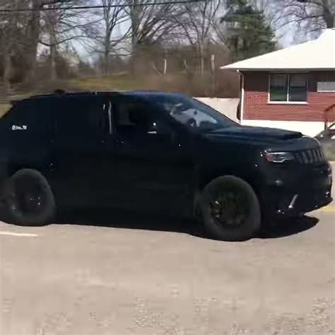 Modified Jeep Grand Cherokee Trackhawk Acceleration Amazing Sound 🚀