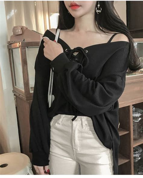 결국 이 옷 흰색으로 샀는데 하의 뭐랑 입어야 제일 예쁠까 인스티즈 Instiz 일상 카테고리