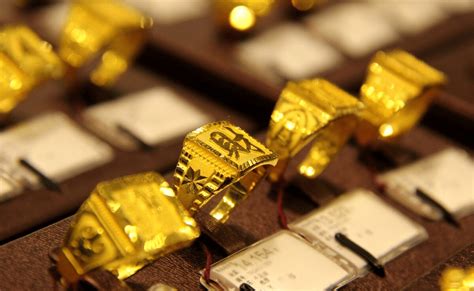 金价下降调整，21年3月26日老庙黄金、金至尊老凤祥等金价表价格