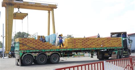 ທາງການໄທ ຄາດໝາຍວ່າ ຈະໄດ້ປຽບດຸນການຄ້າຕໍ່ລາວ ຄິດເປັນ ມູນ ຄ່າ ຫຼາຍ ກວ່າ 70 ພັນລ້ານ ບາດ ໃນ ປີ 2024