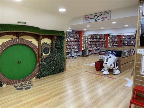 La librería Akira Comics crece mil metros cuadrados para amantes del