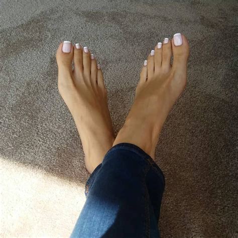 Pin On Feet Nails