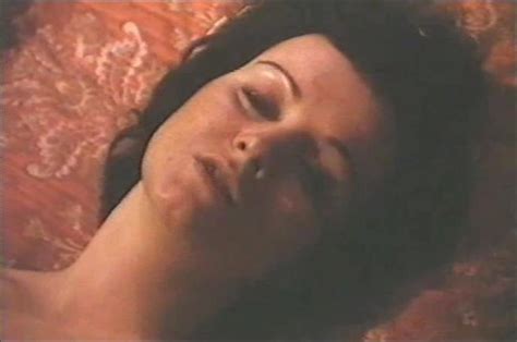 Naked Carla Celis In Las Eróticas Vacaciones De Stela