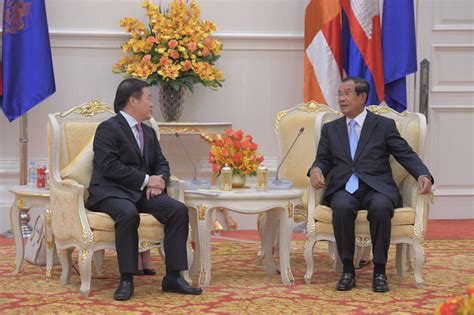 Le PM cambodgien reçoit le vice président de la CCCC ករសងពតមន