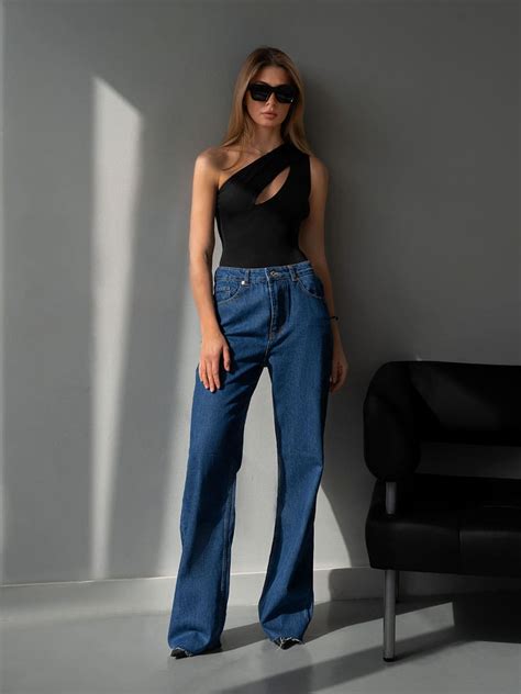 Джинси палаццо синього кольору за 1890 грн Купити в інтернет магазині Onebyone