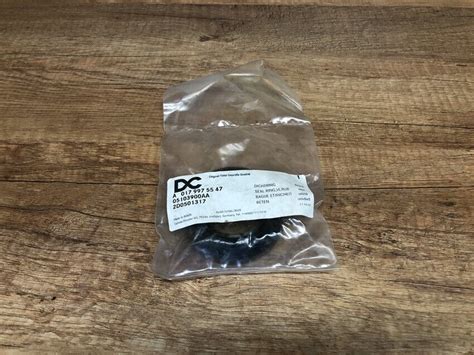 MERCEDES BENZ VIANO W639 Differential Shaft Seal Ring A0179975547 OEM ...