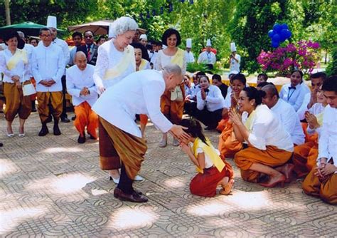 មិនធម្មតា ឆេង ប្រសិទ្ធ បានថតម៉ូដែល ជាមួយអ្នកអង្គម្ចាស់ក្សត្រី នរោត្តម ជេនណា ជាលើកដំបូង Khmerload