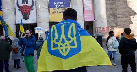 Українські біженці в ЄС мають проблеми з грошима роботою психікою дослідження