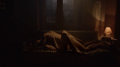 Watch Online Marina Vianna Ao Final Da Conversa Eles Se Despedem Com Um Abra O Hd