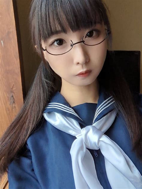 夏目みさこ On Twitter 学級委員長の地味眼鏡っ娘💭 これがこう