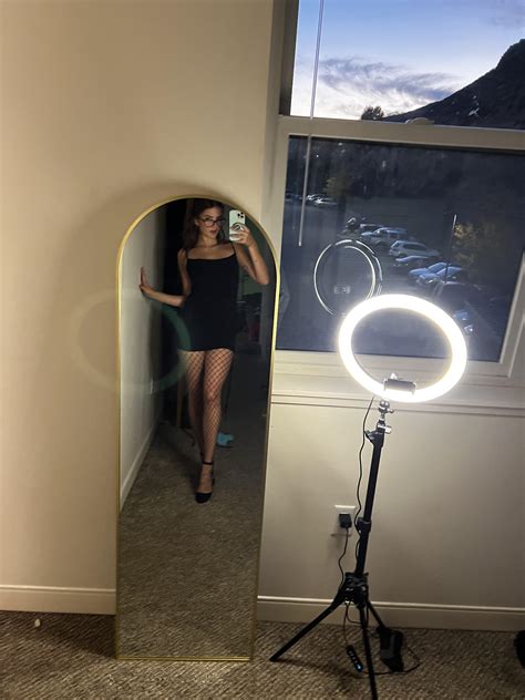 What would you rather do? Play og ft all night or have a cute date with me : r/palebeauties