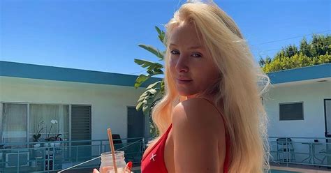 Below Deck Courtney Veale Launches OnlyFans Account And Knows She Ll