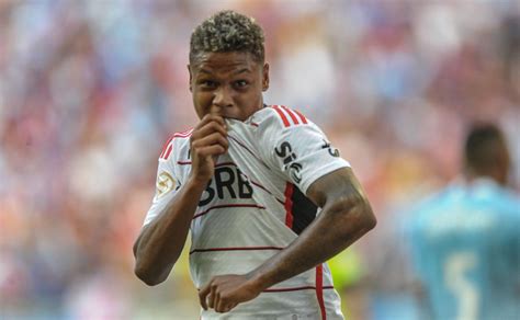 Mercado Europeu De Olho No Flamengo Crystal Palace Faz Proposta