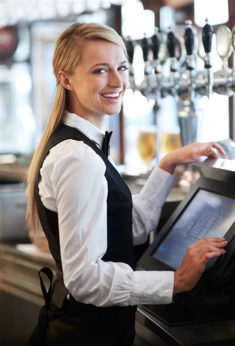 Server Scolds Co Worker For Accepting A Huge Tip From Creepy Customer YourTango