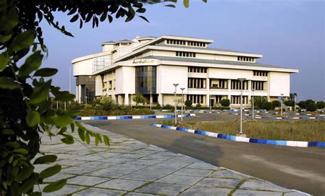 پژوهش دانشگاه مازندران