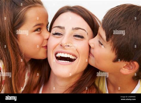 Mother Daughter Son Mom Mothers Mum Daughters Sons Stock Photo Alamy