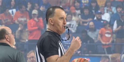 Roger Ayers Speaks At Roanoke Valley Sports Club