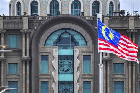 Ministry Of Finance Expects Govt Revenue To Grow By 15pc To Rm3076b