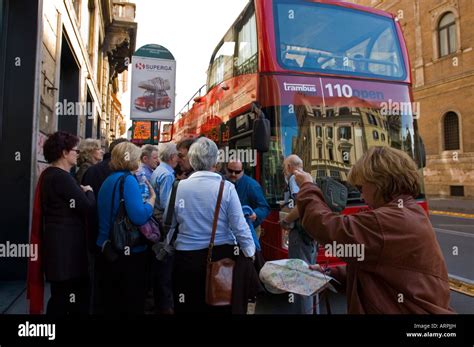 Tourists In Front Of A Tour Bus Rome Italy Stock Photo Alamy