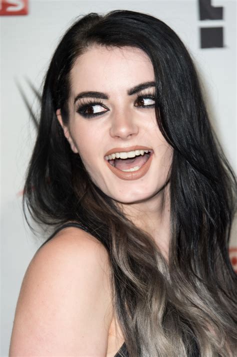 Paige Looks Badass While Boxing And Sweating In Gym As WWE Return Looms
