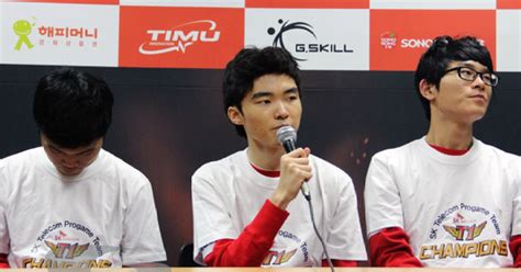 [롤챔스 결승]페이커 이상혁 대회에서 토끼 리븐 나온 이유는