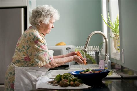 What Is The Difference Between Assisted Living And Independent Living