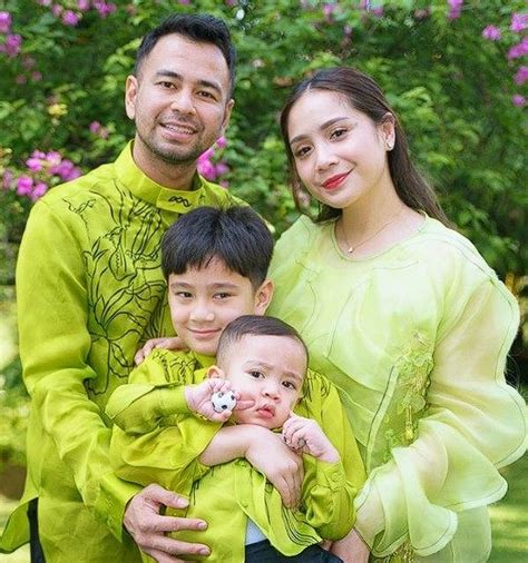 Kumpulan Momen Selebriti Rayakan Idul Adha 2023 Ada Raffi Ahmad Hingga