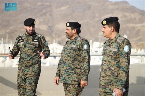 حج اللواء العنزي يتفقد الأفواج الأمنية المشاركة ضمن قوات أمن الحج هذا