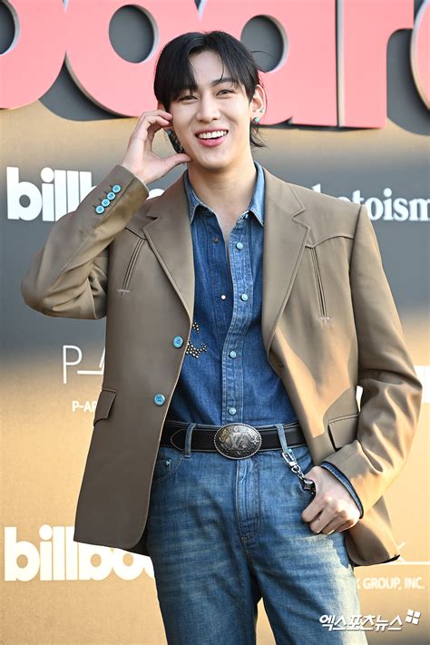 나무뉴스 뱀뱀 귀엽게 볼하트[엑s Hd포토] 엑스포츠뉴스