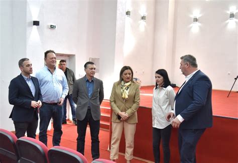 Костадиновска Стојчевска Вложуваме во секоја општина Фокус