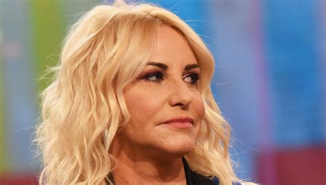 Antonella Clerici affonda Diletta Leotta È brava ma si deve vestire